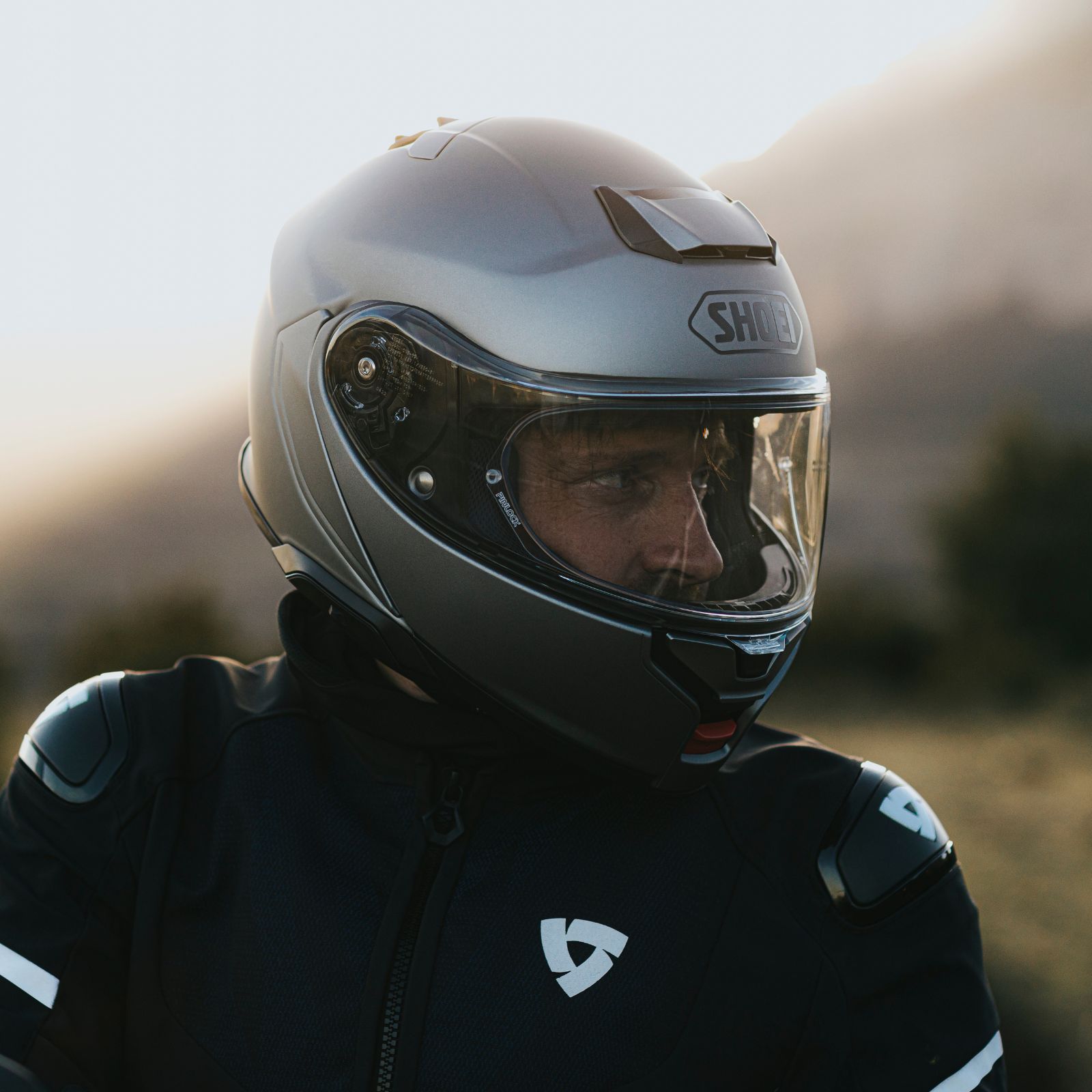 SHOEI Neotec 3 – SHOEI® Helmets North America