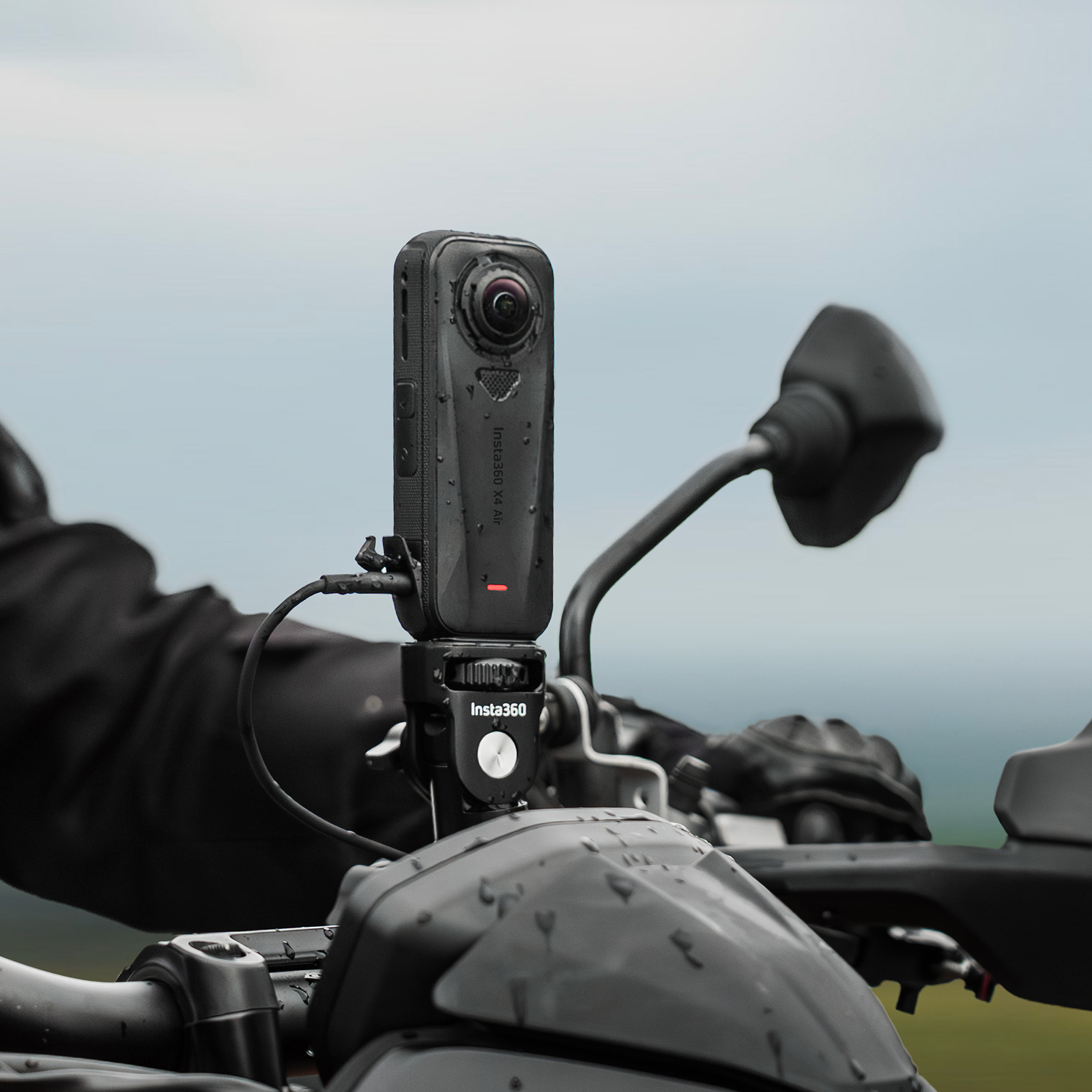 Insta360 X4 Air Motorcycle Bundle - Helmet House