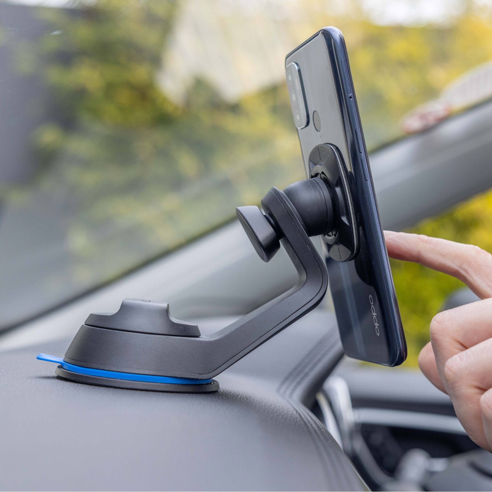 Quad Lock MAG Universal Adaptor - Helmet House