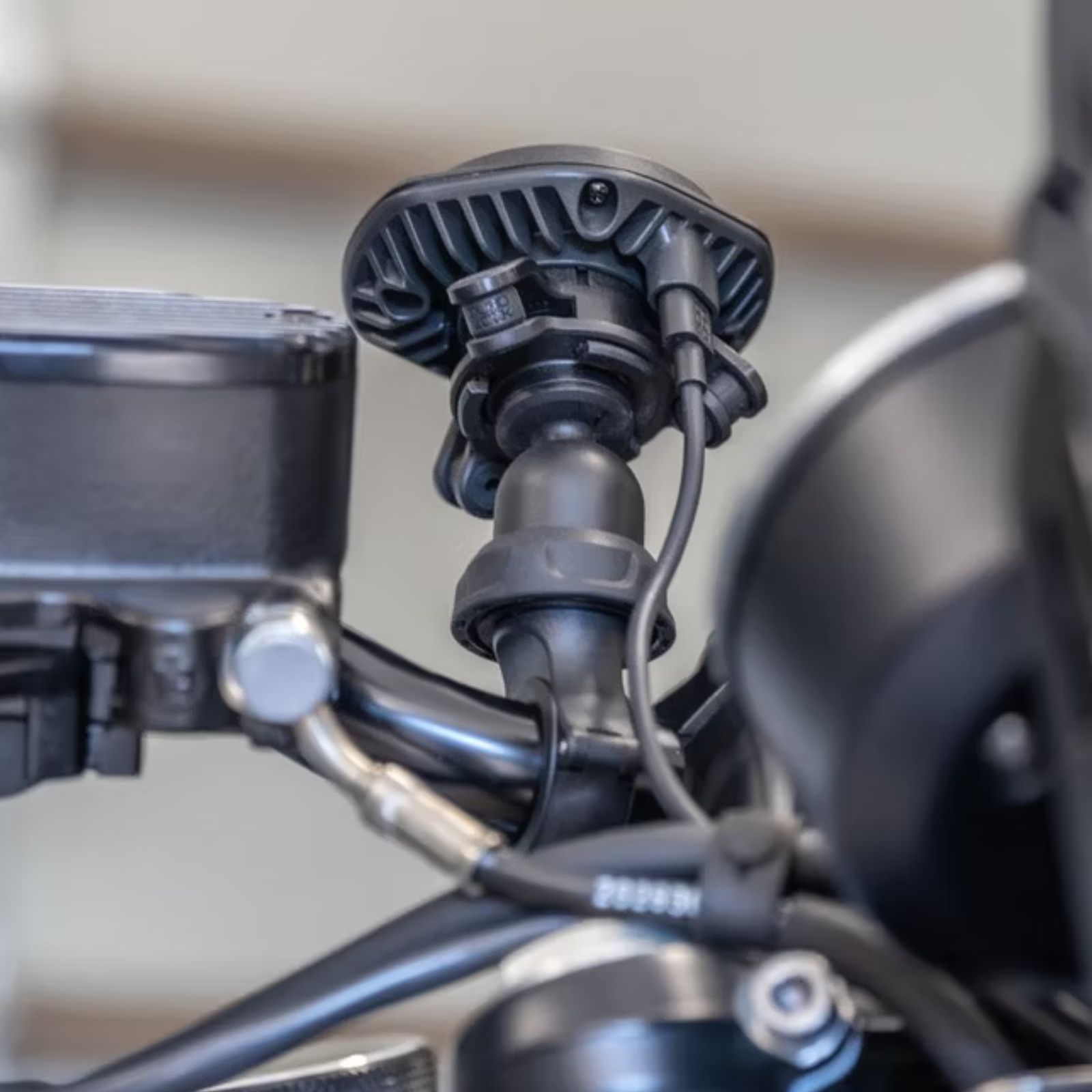 Quad Lock 360 Arm Single Pivot - Helmet House