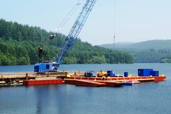 Cranes & Derrick Barges | Conventional Crawler Cranes