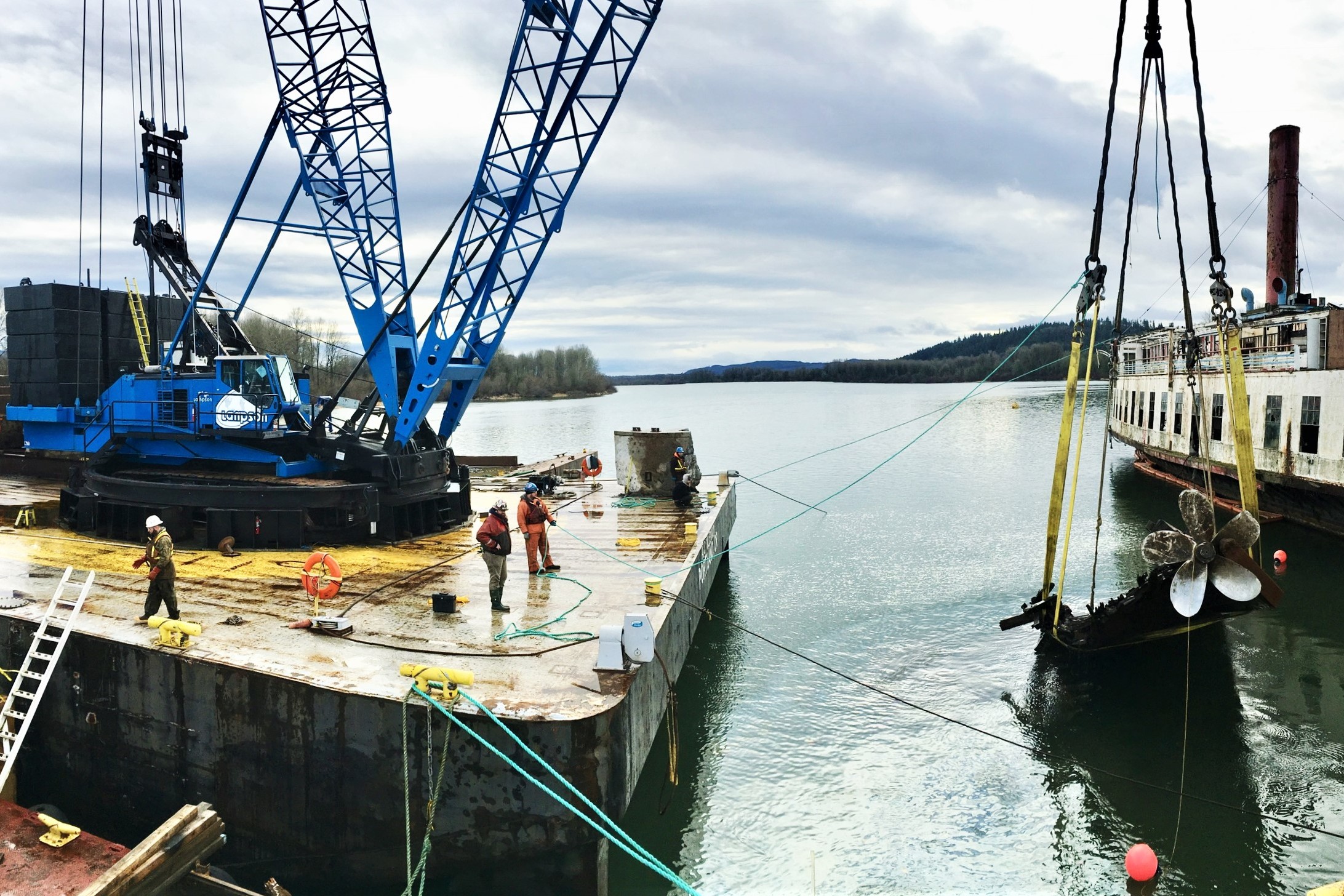 Cranes & Derrick Barges | Conventional Ringer Cranes